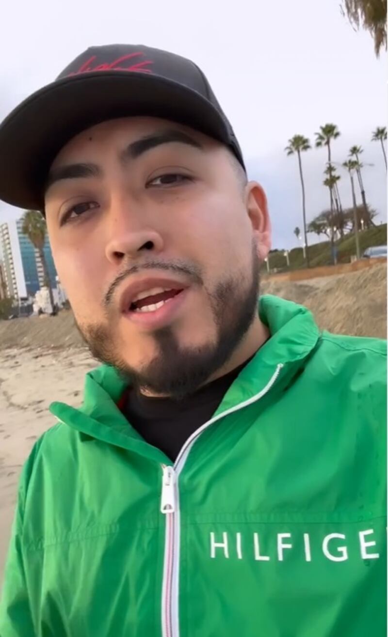 ¿Quién fue Adrián Estrada, el comediante que se hizo viral tras su ...