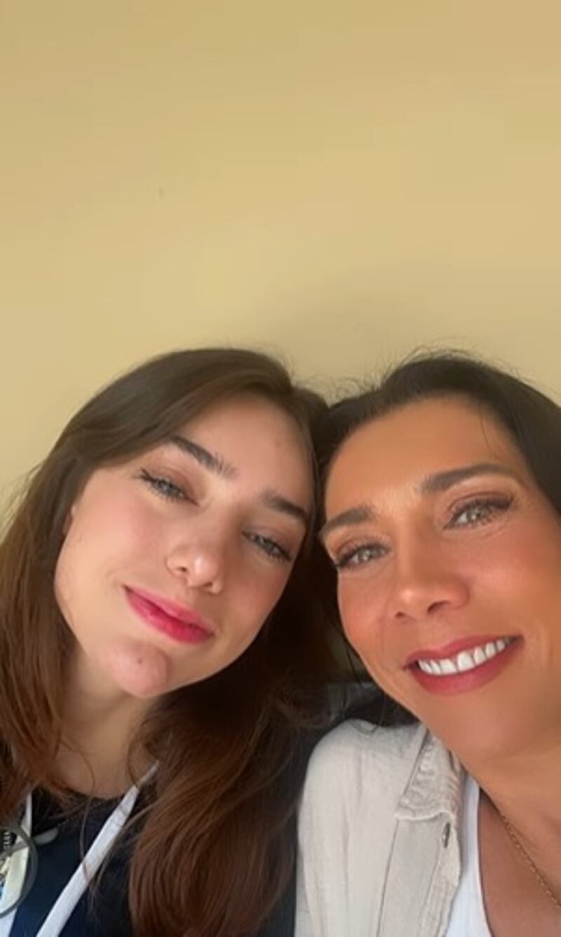 ¿Cómo fue el robo a Cynthia Klitbo? Actriz revela detalles de la estafa ...